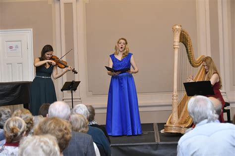 Galerie Beautiful Strings Galerie Beautiful Strings