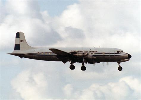 Douglas DC-6 : Douglas