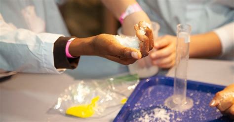 Lab Time Babes Get Hands On With STEM