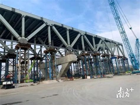 莞番高速新进展！这条跨铁路双层公路桥将完成转体！澎湃号·政务澎湃新闻 The Paper