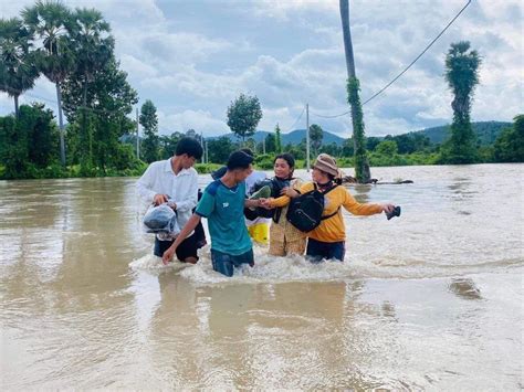 ខេត្តបន្ទាយមានជ័យ កំពង់ធំនិងសៀមរាបរងគ្រោះធ្ងន់ធ្ងរដោយជំនន់ទឹកភ្លៀង