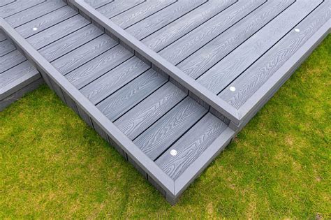 HOW TO CHOOSE THE BEST DECKING MATERIAL Superdeck