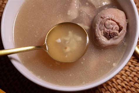 即食雞湯推薦 雞多桑 吃益生菌長大的黑羽土雞 大份量宅配冷凍雞湯 懷孕保養 阿云帶你遊逮丸