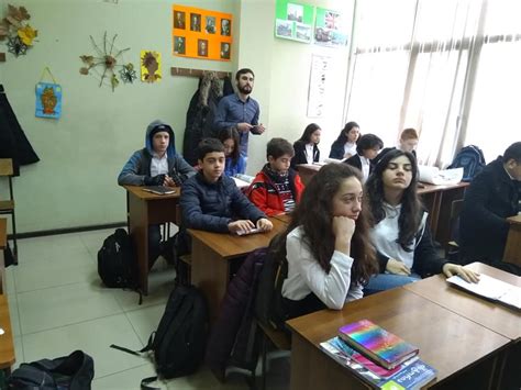 სკოლა “ლომისის” მე 8 კლასის მოსწავლეებმა ისტორიის გაკვეთილზე პრეზენტაციები წარმოადგინეს