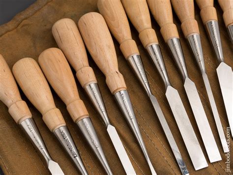 Complete Set Of 17 Lie Nielsen Chisels In Roll 82707 As Of Oct 13