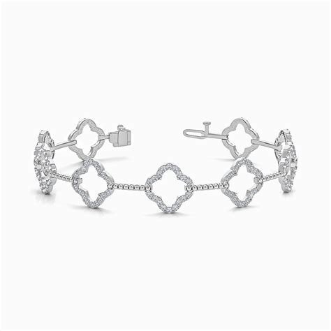 Clover Shape Lab Diamond Fashion Bracelet In White Gold 1 62 Carat
