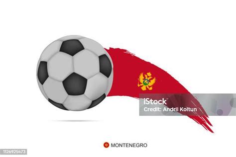 몬테네그로 축구 선수권 대회 3d 축구공으로 배너와 손이 그려진된 서 잉크 브러시 줄무늬 몬테네그로 국기 색 흰색 배경입니다 벡터 디자인 요소 그림 Championship에