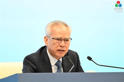 澳廣視新聞岑浩輝鼓勵中小企主動求變適應發展