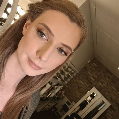 Kate Quinns Instagram Post “hmmm 😏” Instagram Posts Instagram Quinn