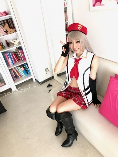蓮実クレアちゃんが童貞を殺すセーターで撮影会開催！参加者は興奮を押さえつつテクニックup！三代目葵マリーもクレア姫の神対応にメロメロ？！【画像