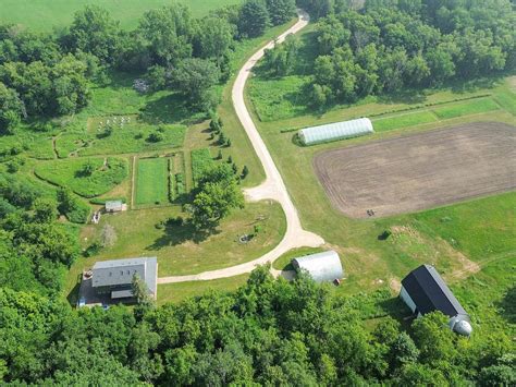 N7971 747th St River Falls Wi 54022 Mls 6398223 Zillow