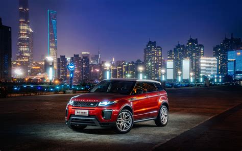 배경 화면 도시의 밤 랜드 로버 레인지 로버 이보 크 빨간색 Suv 3840x2160 Uhd 4k 그림 이미지