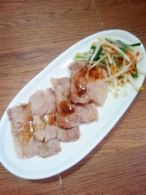 牛カルビ肉の焼肉と野菜炒め レシピ・作り方 By みずたまsweet 楽天レシピ