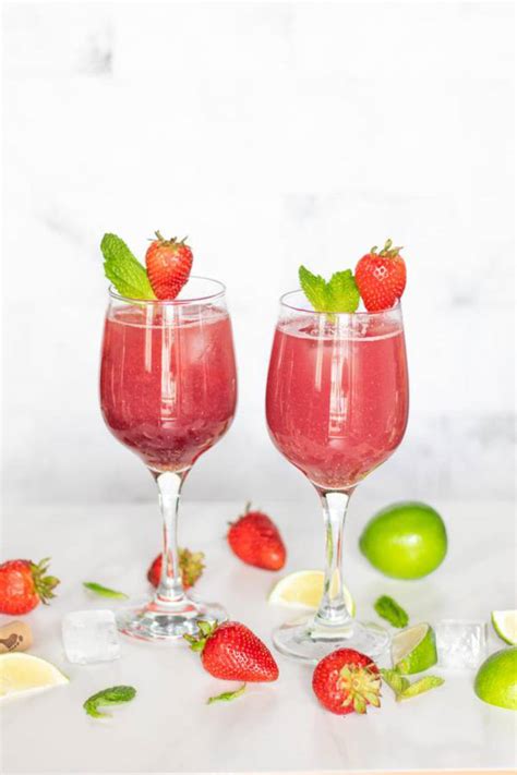 Alcoholic Drinks Best Red Wine Cocktail Recipe Easy And Simple On The Rocks Strawberry