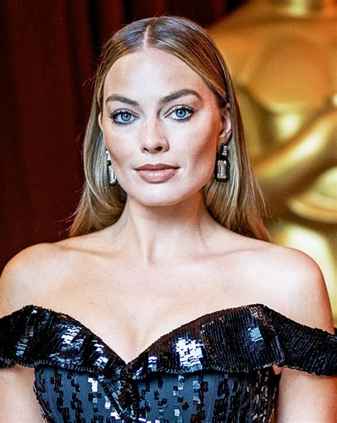 𝕱𝖎𝖗𝖊 𝖜𝖆𝖑𝖐 𝖜𝖎𝖙𝖍 𝖒𝖊 Margot Robbie Academy Awards Portraits March