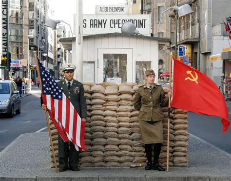 Checkpoint Charlie Incident Checkpoint Charlie 1961 Résumé Lsbgb