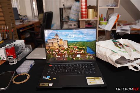 รับเปลี่ยนจอโน๊ตบุ๊ค Asus S5402z Oled 14 5 นิ้ว จอแตก จอร้าว จอเสีย สีเพี้ยน เป็นเส้น ราคา ไม่แพง