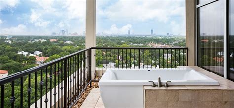 Best Houston Hotels With Balcony In 2026