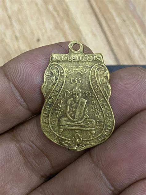 หลวงพ่อ กลั่น วัดพระญาติ Ennxo