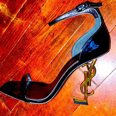 Ysl Opyum Sandals Patent Leather W Gold Tone Heel Gem