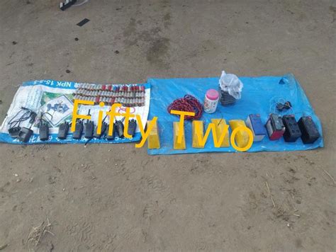 ခင်ဦးမြို့နယ်၊ မြကန်သာကျေးရွာရှိ စာသင်ကျောင်းအတွင်းတွင် Pdf အကြမ်းဖက်သမားများ၏ လက်နက်ခဲယမ်းများ