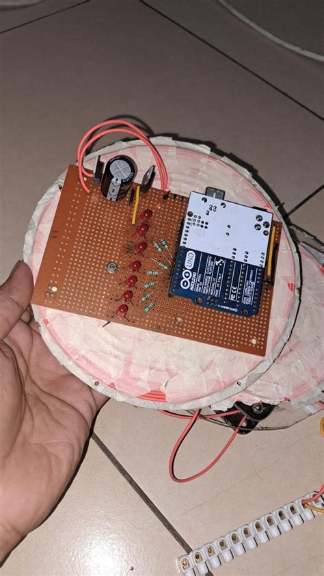 Propeller Moving Message Display Using Arduino Uno Wireless Power