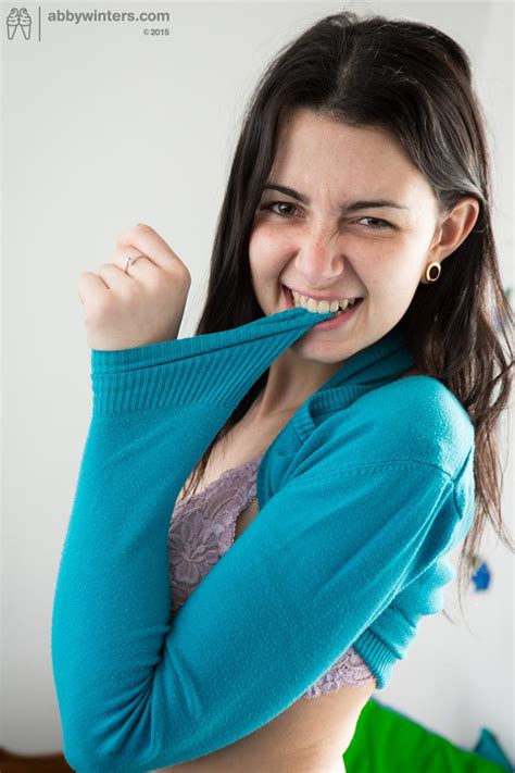 Mulher T Mida Tirando A Roupa Liga Das Novinhas