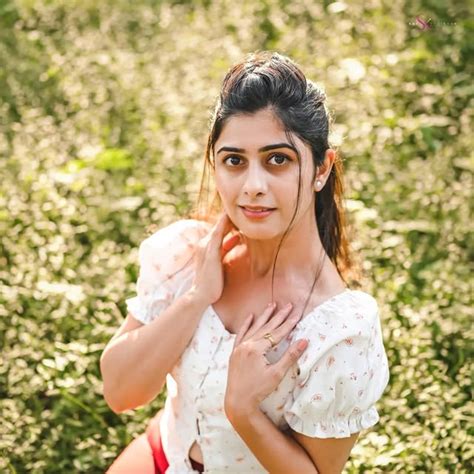 rutuja pathak rutujaa pathak instagram photos and videos