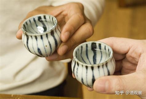 给领导敬酒千万别用“祭祀手”，内行人：这是酒桌大忌，建议搞懂 知乎