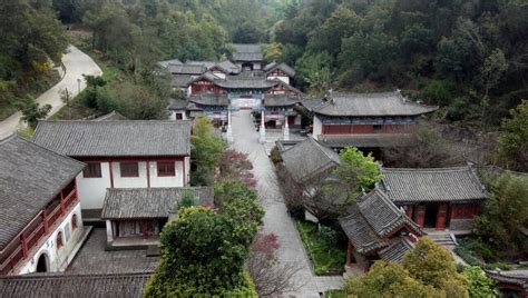 曲靖翠山风景区图片 曲靖风景 大山谷图库