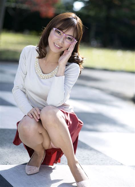 Ryo Hitomi Curiousandhorny