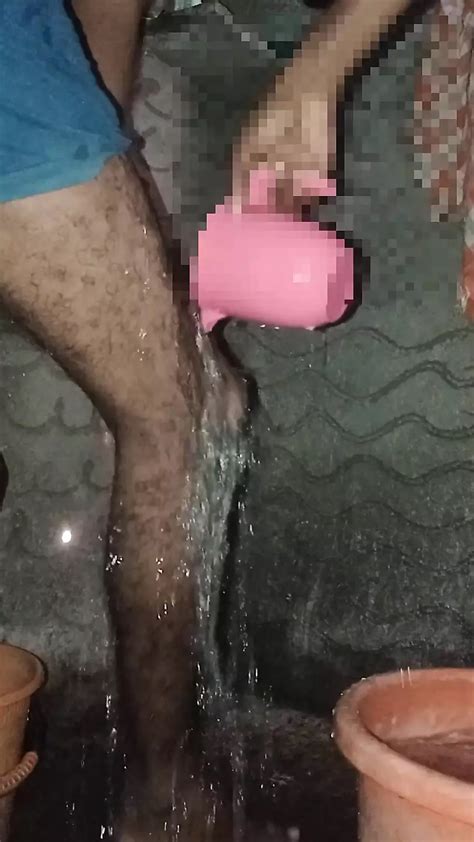 화장실에서 자위하는 Marathi 소년 xHamster