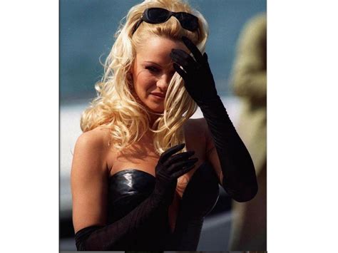 Тя беше секссимвол а сега вече е фермерка