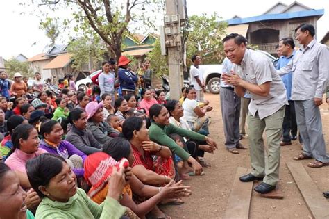 អភិបាលខេត្តរតនគិរី ចុះដោះស្រាយបញ្ហាទឹកជូនប្រជាពលរដ្ឋនៅស្រុកអូរយ៉ាដាវ ក្រសួងព័ត៌មាន