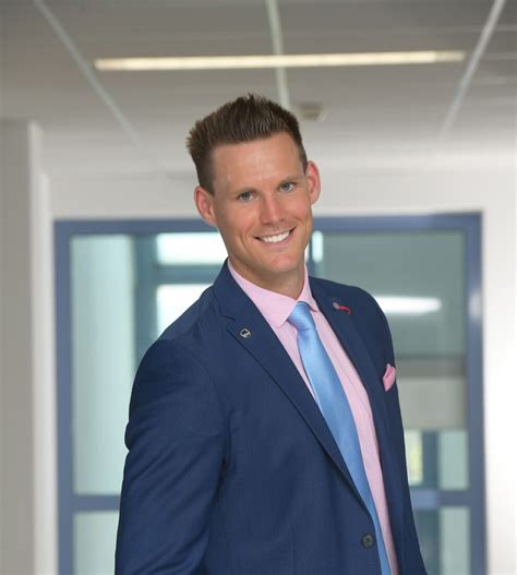 Constantin Moser Hundredunderforty At