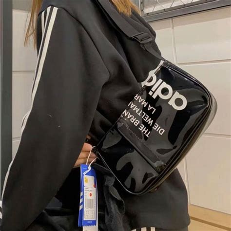 아디다스 아디다스 가방 미니 숄더백 호보백 미니백 블랙 Gn4450 위시버킷