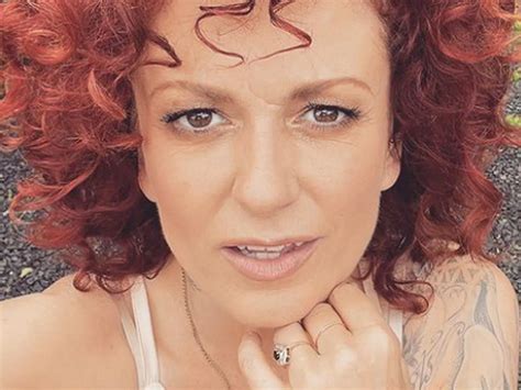 Люси Дяковска се завърна и разкри през какво е минала за да спечели немския „Сървайвър“ Звезди