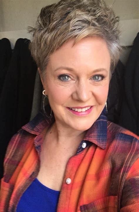 Pin By Rupert Szilvia On Pixie Bob Hair In 2024 Short Silver Hair Short Hair Styles