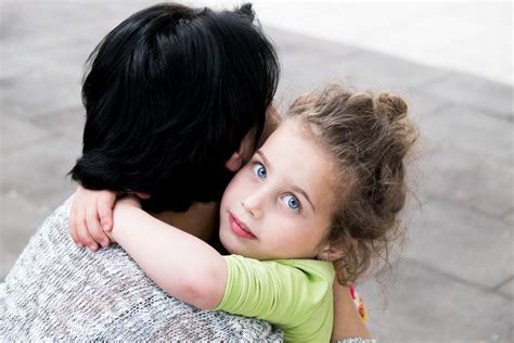 რა უნდა იცოდეთ მშობელსა და ბავშვს შორის მჭიდრო კავშირის შესახებ Unicef Georgia