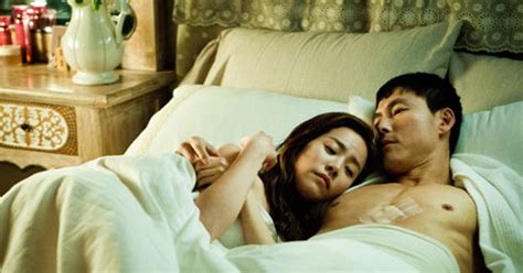 강지커플 정우성 한지민 로맨틱짜릿한 베드씬 공개 눈길