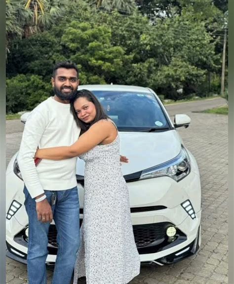 සමාජෙට බම්බු ගහන්න කියල ජීවිතේ විදින මිනිස්සු 🥺💏 ️🖤 Youtube