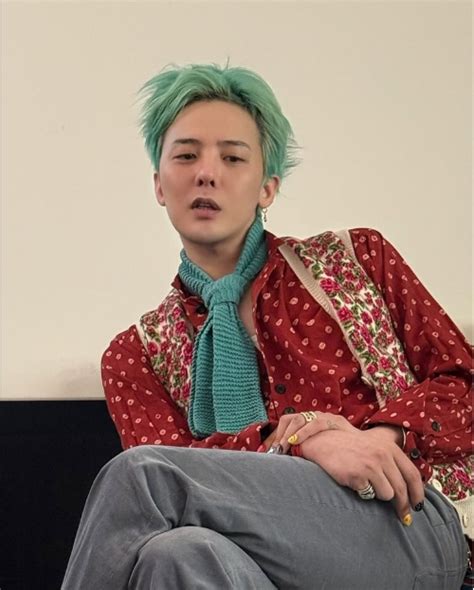 지드래곤 ‘굿데이 무대 위해 새 옷 제작…무대는 결방 패션은 계속된다