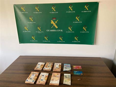 Detenida Una Persona En Almonte Relacionada Con El Uso De Tarjetas De Cr Dito Robadas De Coches
