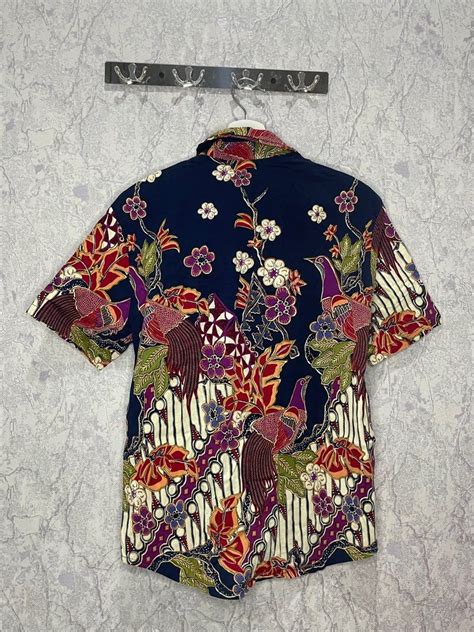 Batik Cowo Kemeja Cowo Fesyen Pria Pakaian Atasan Di Carousell