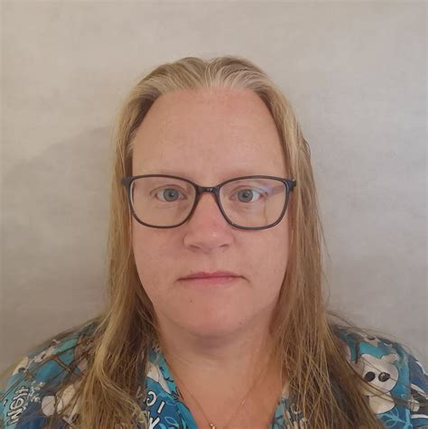 Emmas Fotvård Bräkne Hoby