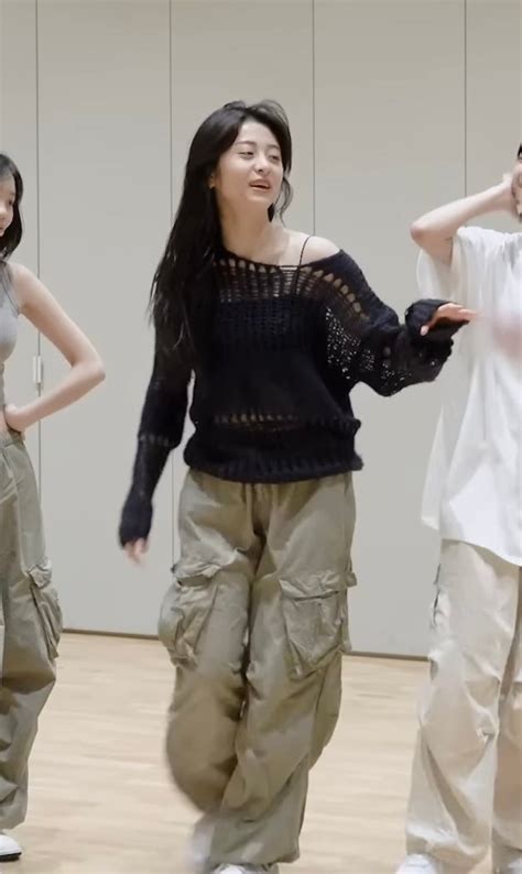 르세라핌 옷 허윤진 김채원 카즈하 입었던 옷 정보 지식in