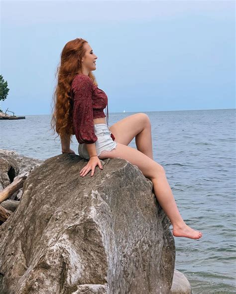 Notorious Mimi Feet 13 Photos Sexy Feets Celeb Feets