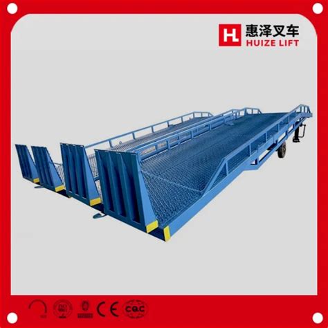 Mobile Truck Loading Dock Ramp Container Adjustable Warehouse Dock Loading Bridge Ramp