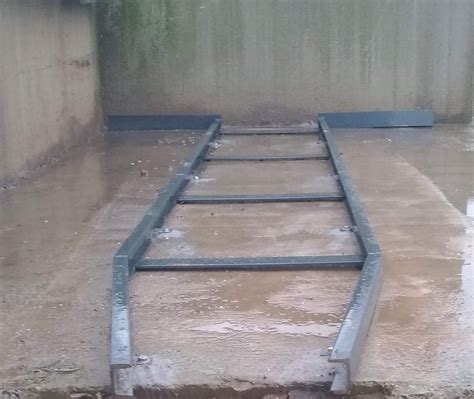 Compactor Guide Rails At Tia Curtis Blog