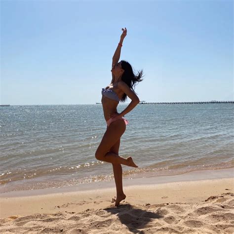 რა უნდა ვთქვა აქვს ფუფუნება ლამაზი სხეული ასე წარმოაჩინოს